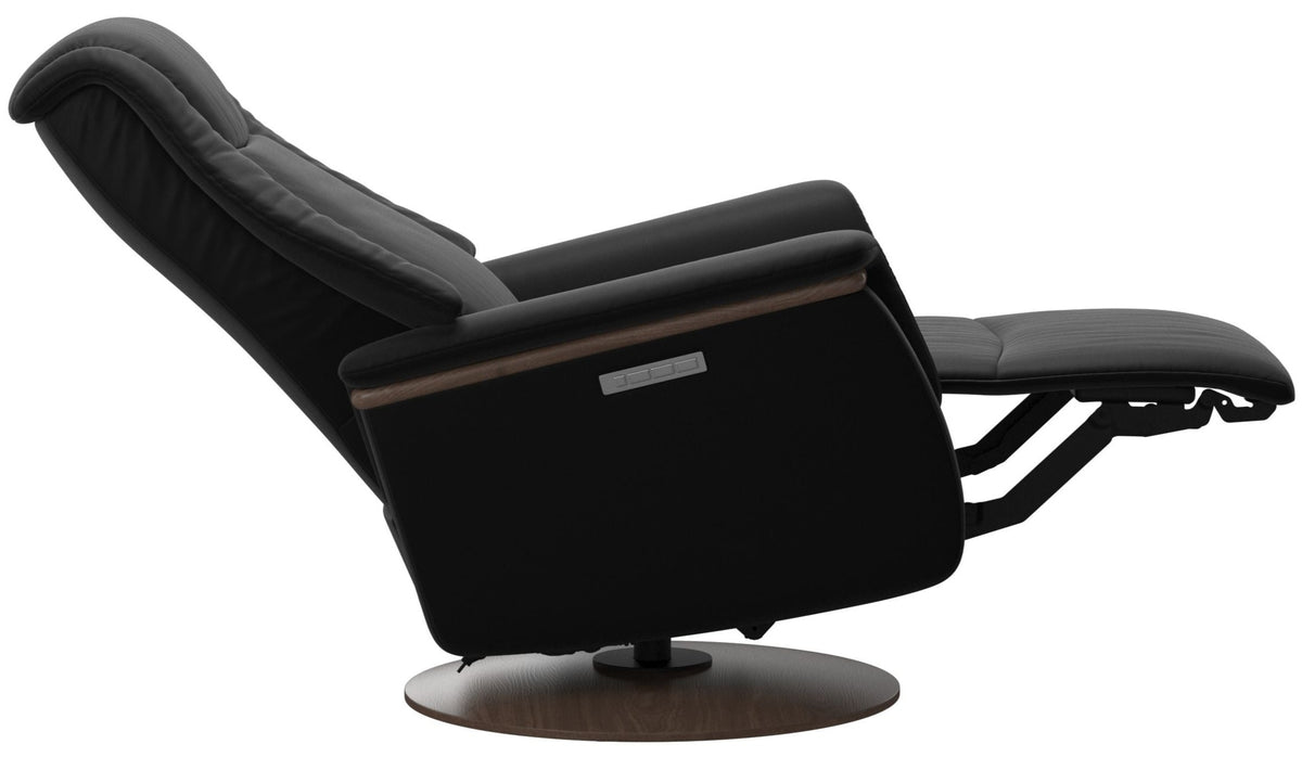 Ekornes Stressless Max Medium Power Recliner | International Design Center