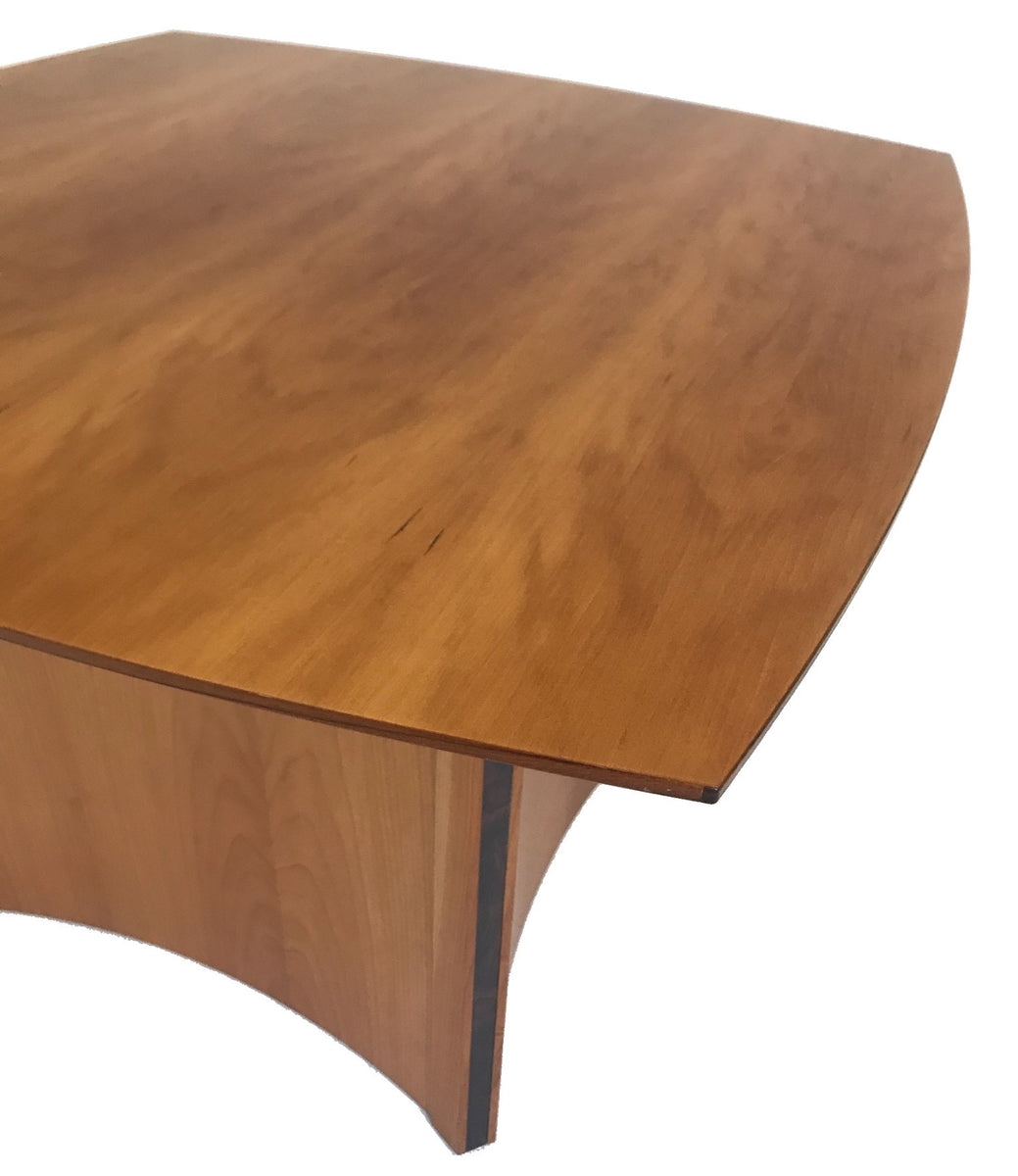 Vejle 881 End Table | International Design Center